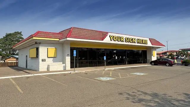 North Valley Signalized, Hard-Corner Retail