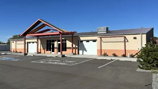 Industrial/Lab/Warehouse With Yard