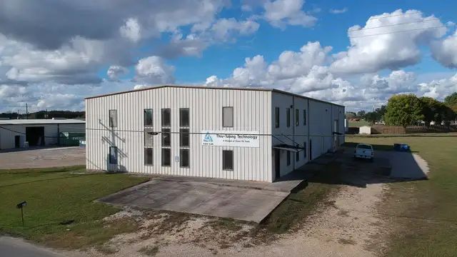 Office/Warehouse Flex Building For Lease