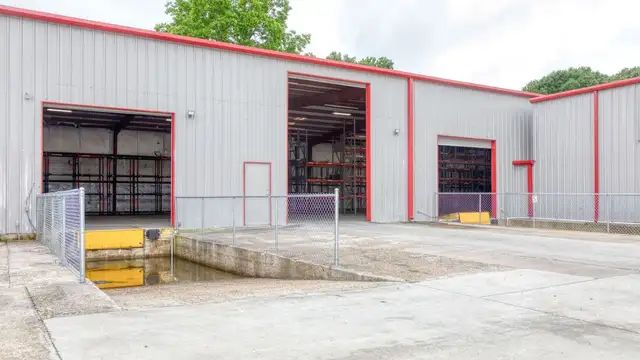 Airline Highway Industrial Office Warehouse & Laydown Yard